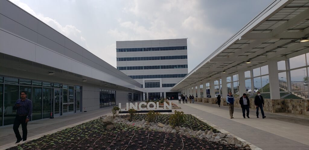 Ford México inaugura el Centro Global de Tecnología y Negocios: GTBC ...